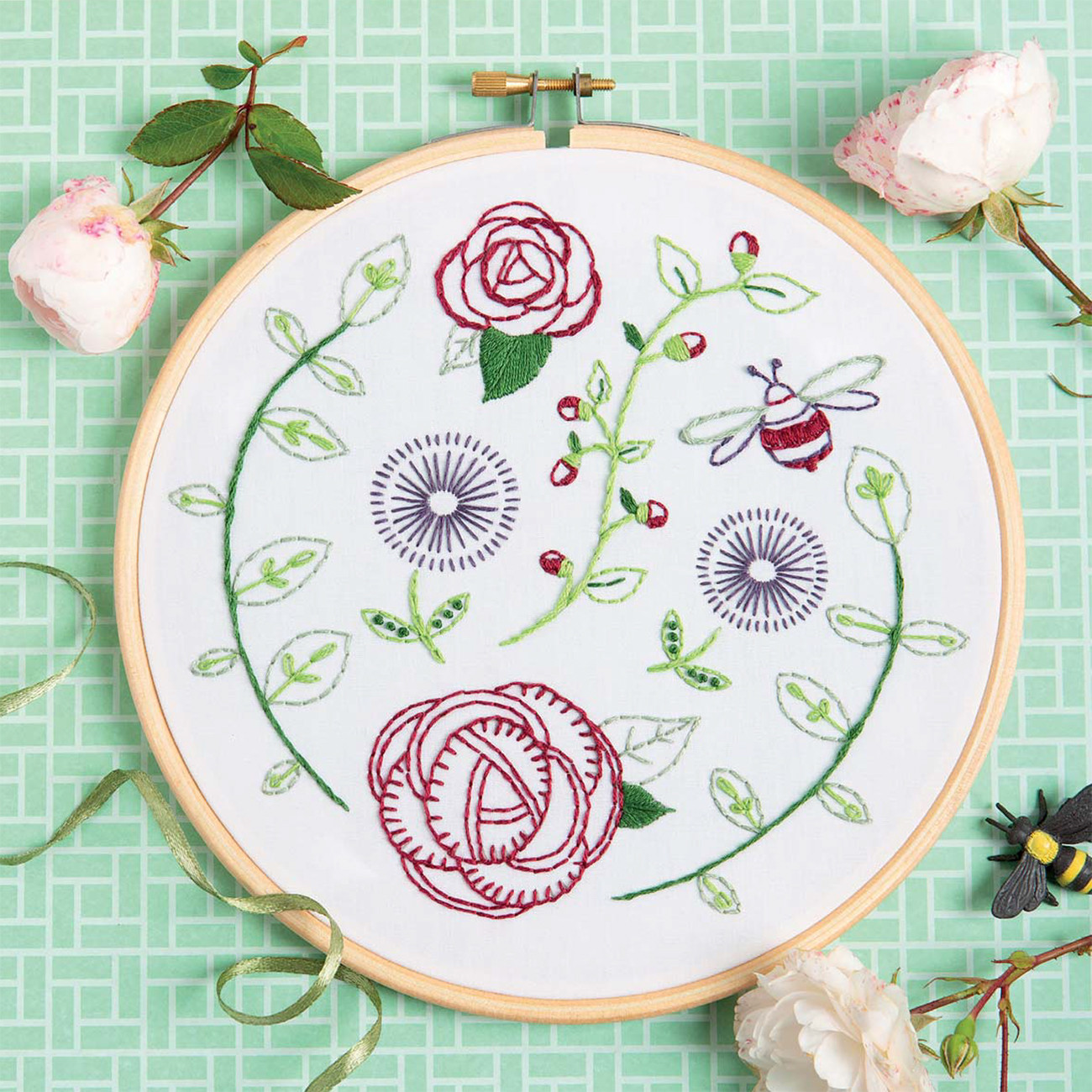 Embroidery Made Easy: Botanical Bliss