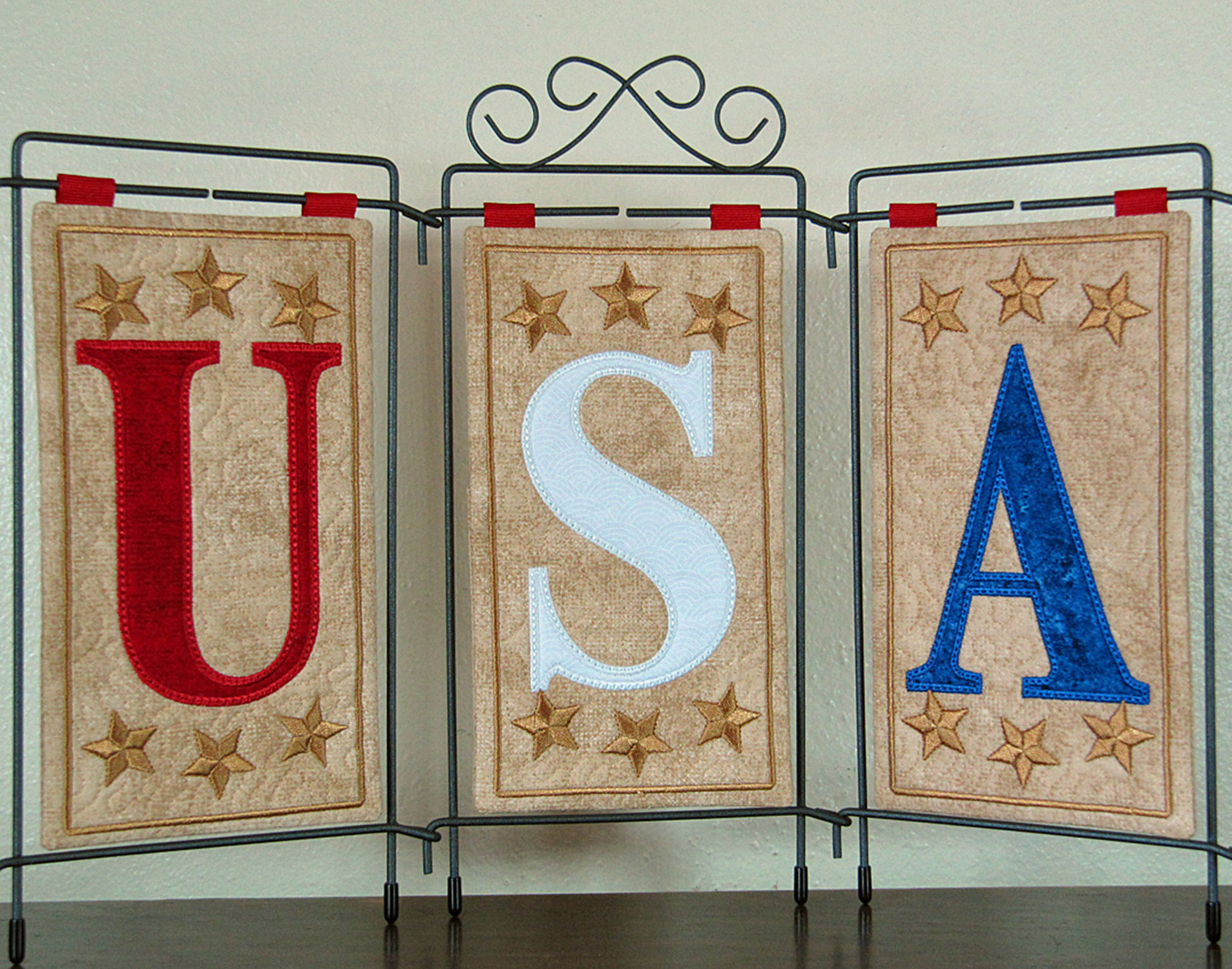 USA Table Top Display By Babich, Janine