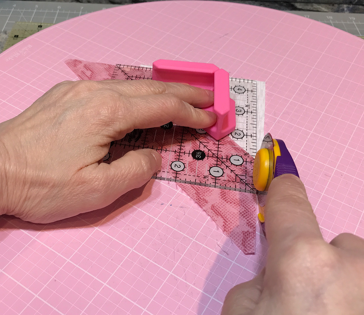Magnetic Ruler Handle 2in Pink