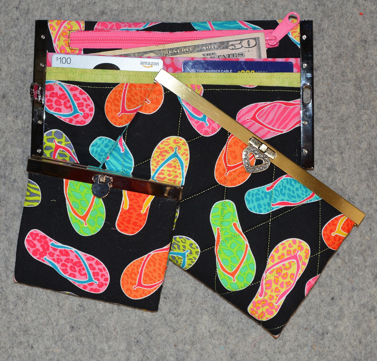 Wonder Wallet By Damour, Pam