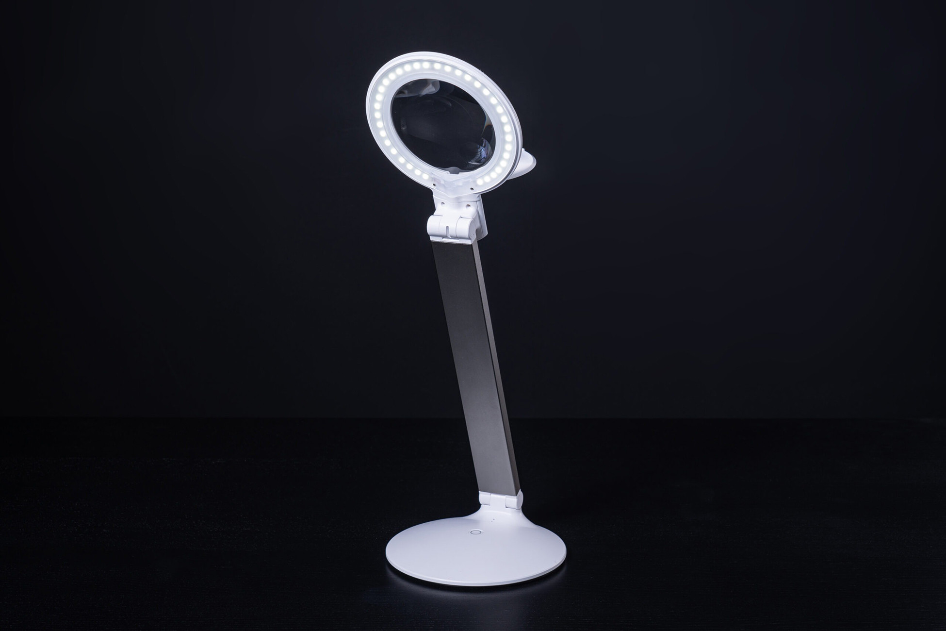 Halo Go 2 Rechargeable Table Magnifier