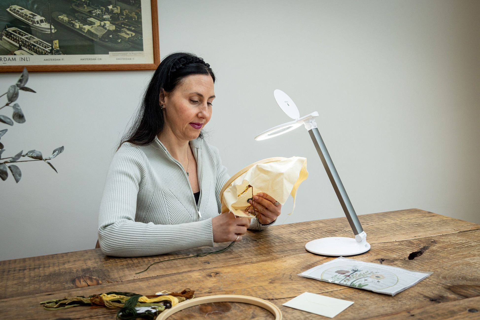 Halo Go 2 Rechargeable Table Magnifier